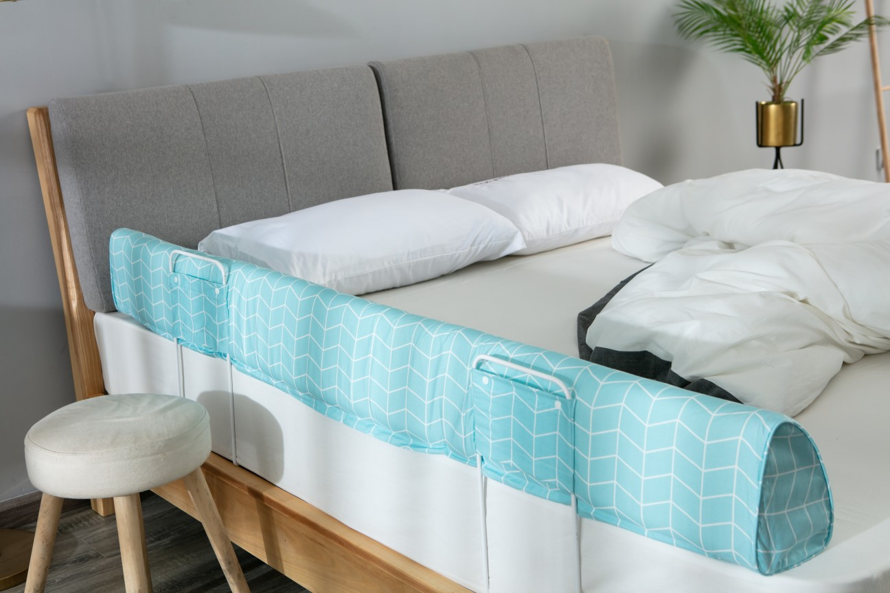 Aparatoare laterala pat 150 cm - bumper flexibil | Buy4Baby