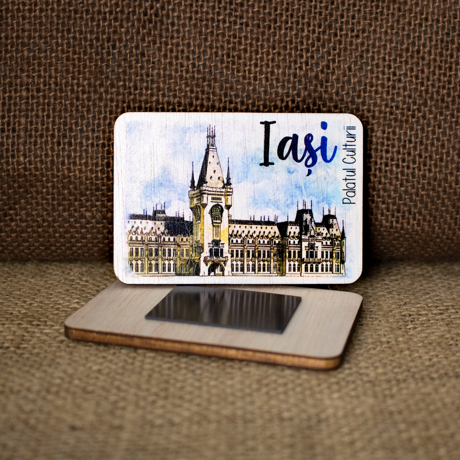 Magnet de frigider din lemn, color, vintage, Palatul Culturii Iasi