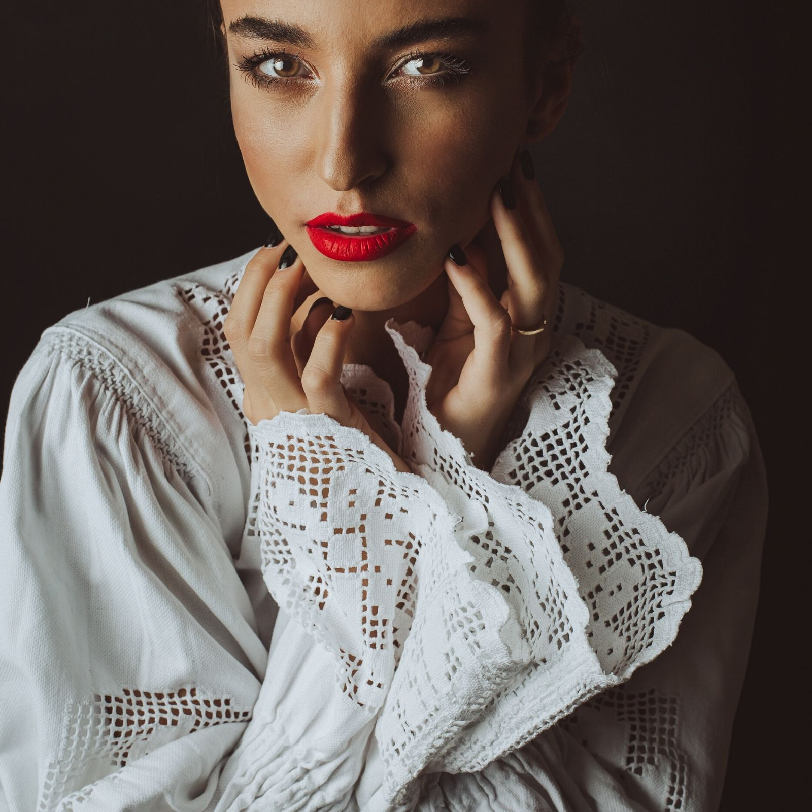 Ie traditionala pentru femei - Madalina