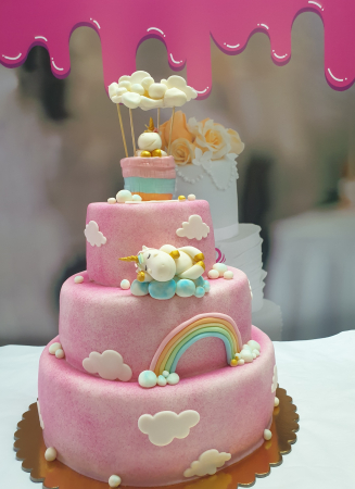 Tort cu martipan de la cofetaria Mai Dulce