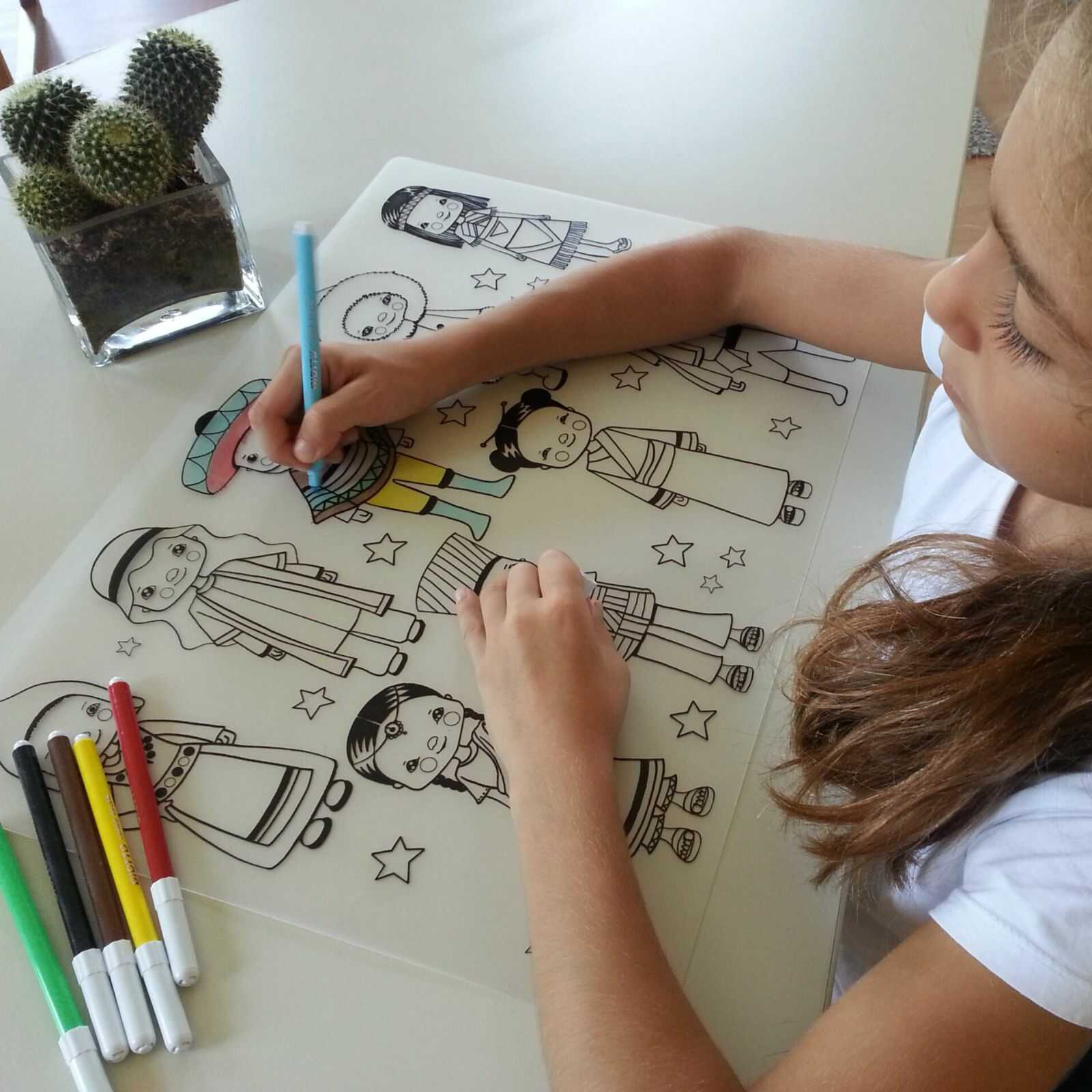 Desene de Colorat, Fise de Colorat si Planse - Children Of the World