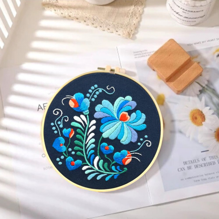 Kit Broderie DIY Tablou cu flori | MindBlower.ro