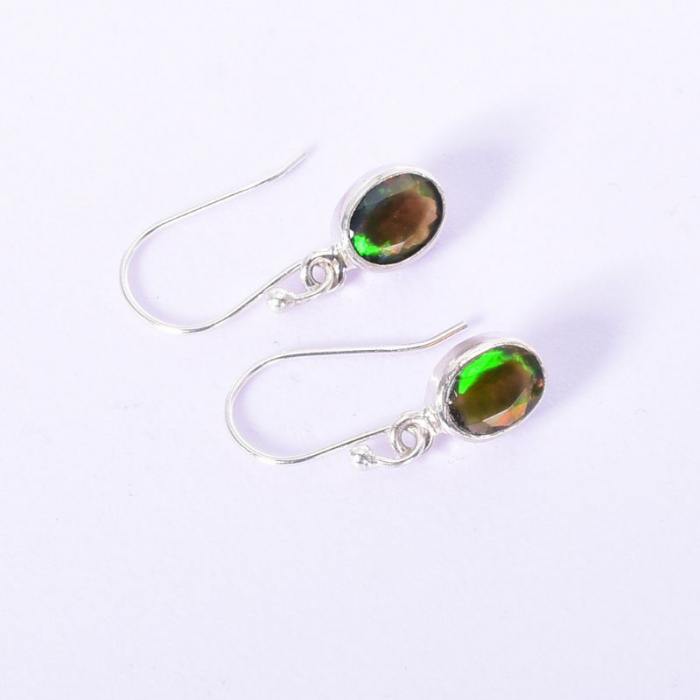 Cercei de argint lungi cu opal etiopian negru Sarutul de Foc