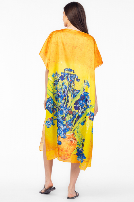 Rochie de plaja lunga tip poncho din matase cu imprimeu inspirat din ...