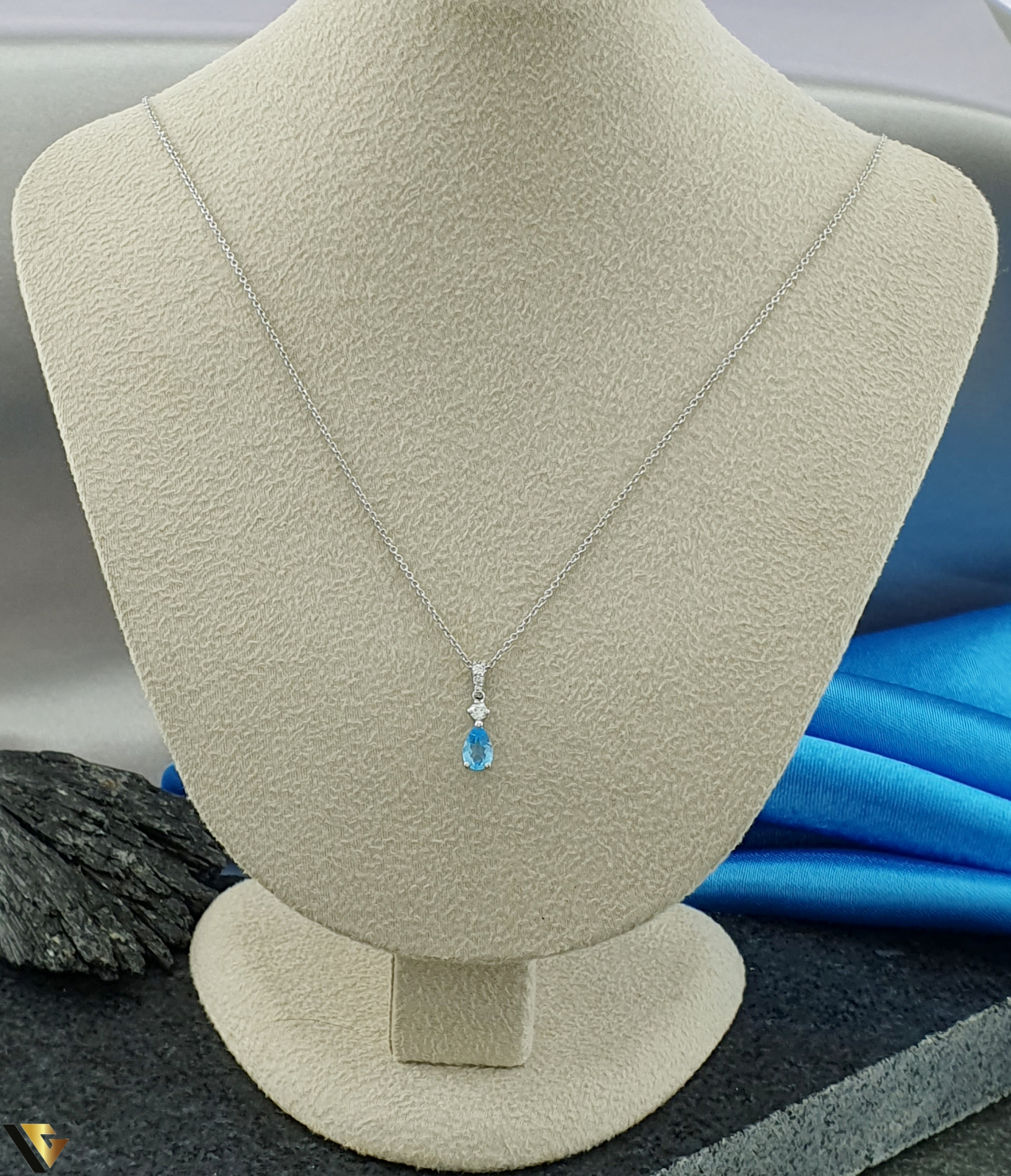 Colier Aur Alb 14k, Diamante si Topaz piatra pretioasa elegant cadou ...