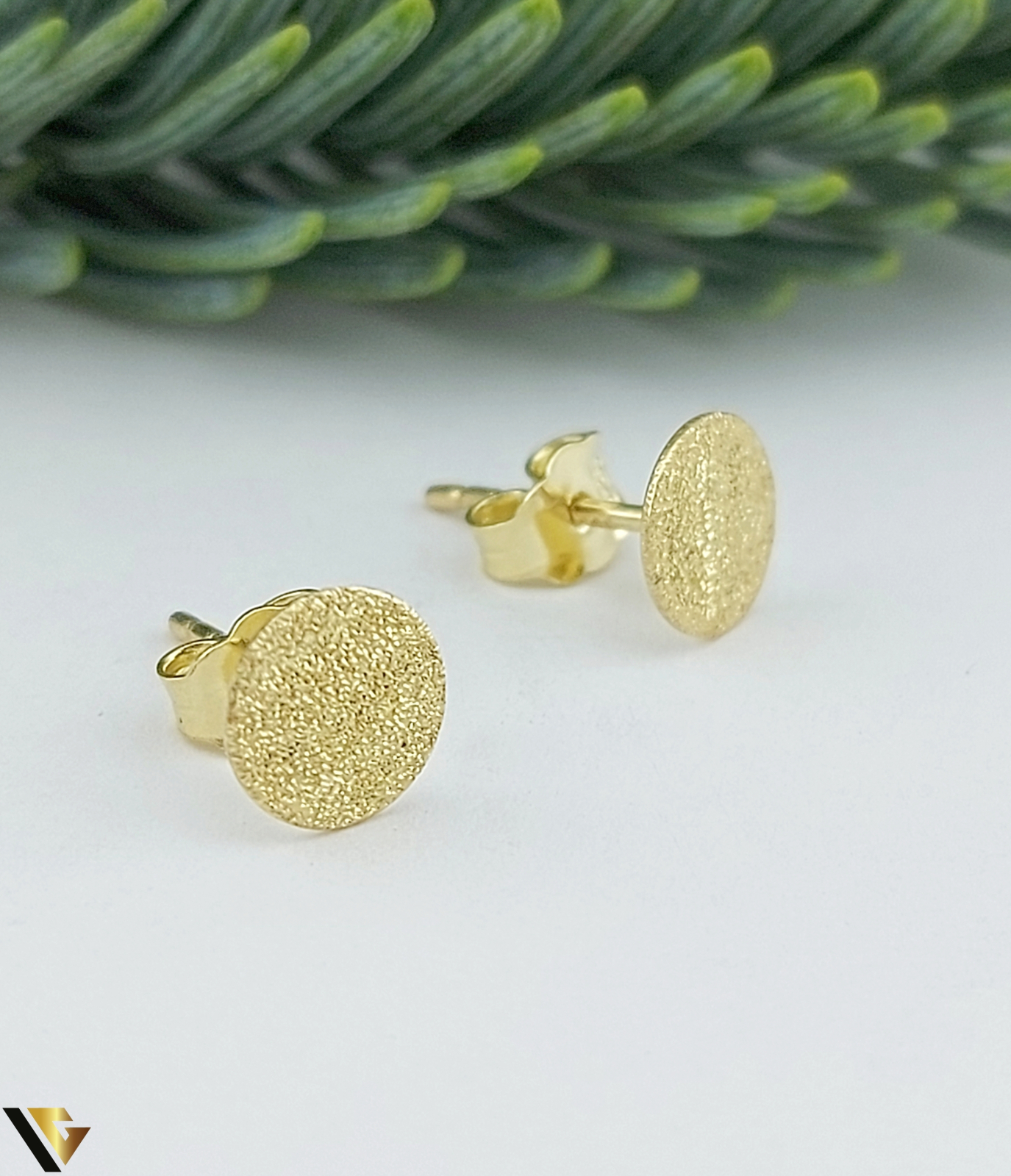Cercei aur 14k Greutate: 0.79 grame Lungime: 12 mm Latime: 6 mm Marcaj ...