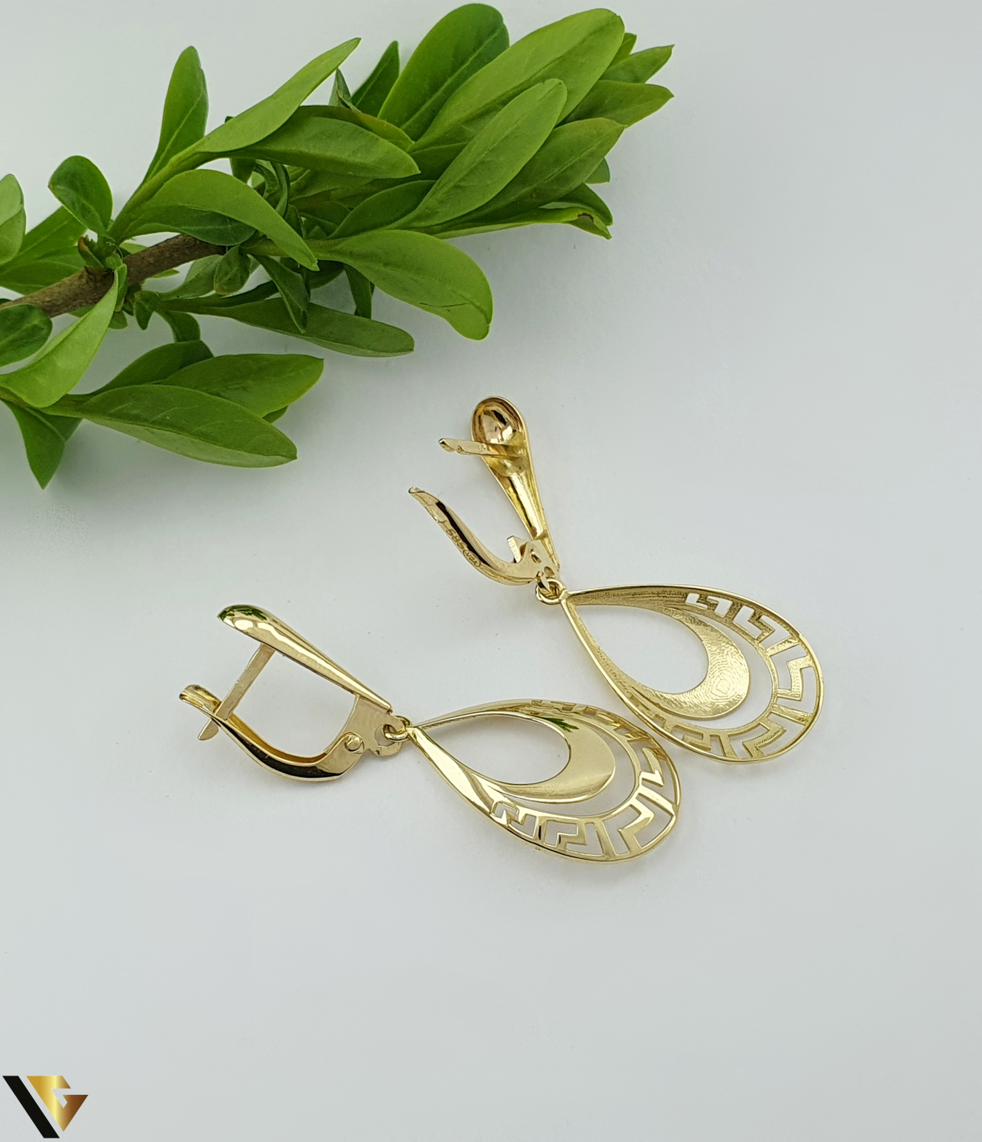 Cercei aur 14k Greutate: 3.23 grame Lungime: 42 mm Latime: 15 mm Marcaj ...