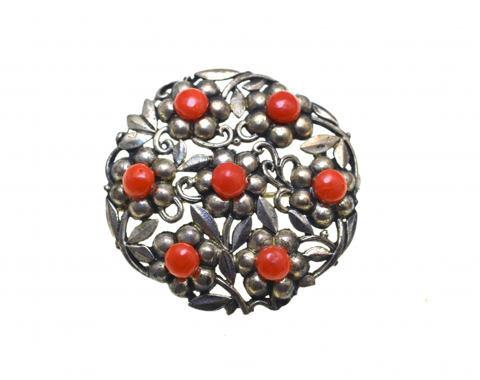 Brosa argint antica, decorata coral