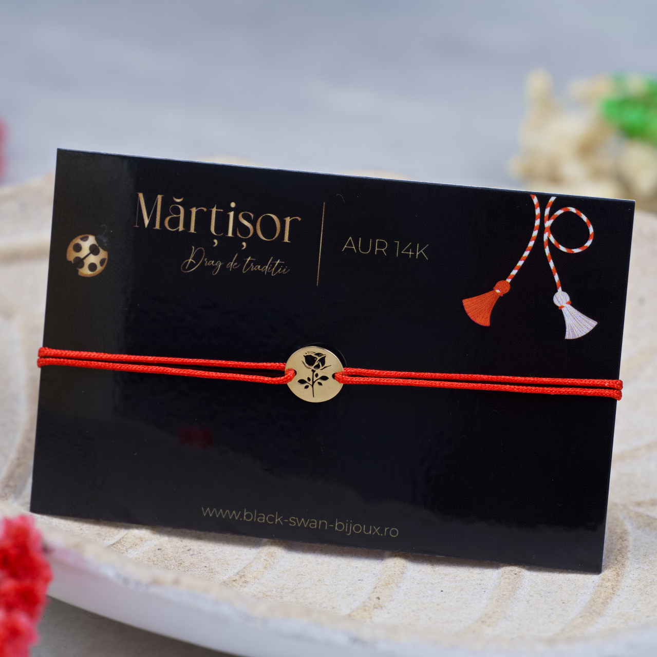 Martisor bratara cu snur banut cu trandafir gravat din Aur 14K