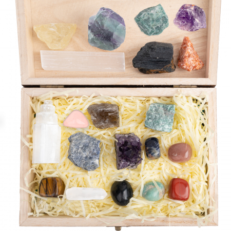 Set Cristale premium si pietre semipretioase vindecatoare in cutie de ...