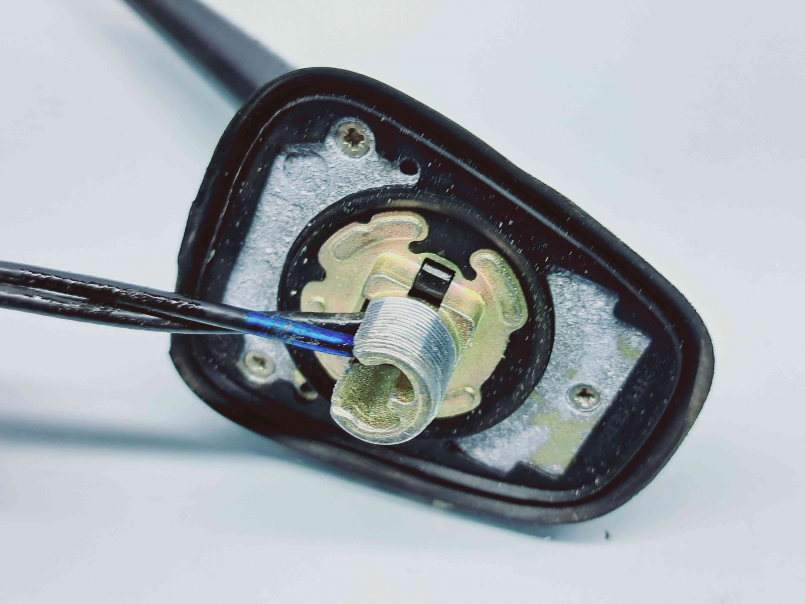 Cumpara Antena Dacia Logan II MCV BK (K52) [Fabr 2013-2022] OEM Dezmembraru