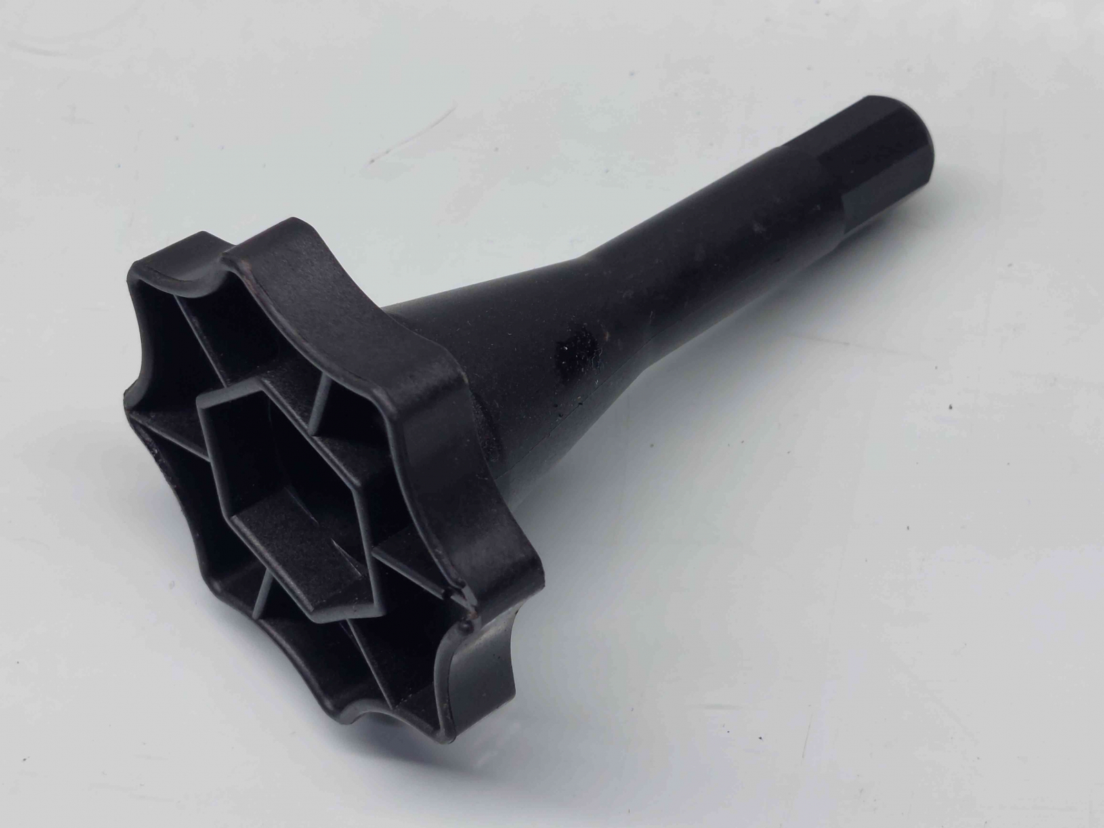 Cumpara Surub fixare roata de rezerva Dacia Logan MCV 2 [Fabr 2013 ...