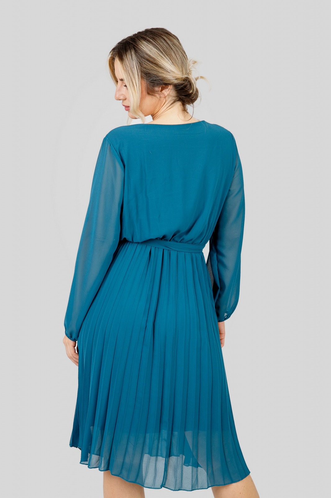 Rochie plisata turcoaz inchis cu cordon in talie si maneca lunga