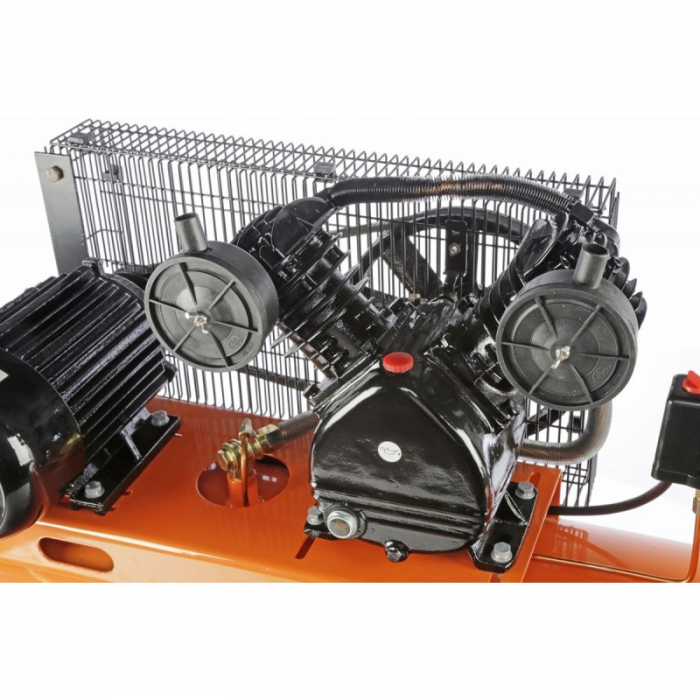 Compresor aer comprimat 200L 5.7CP 2 cilindri 690L min (LXC200-2-400V)