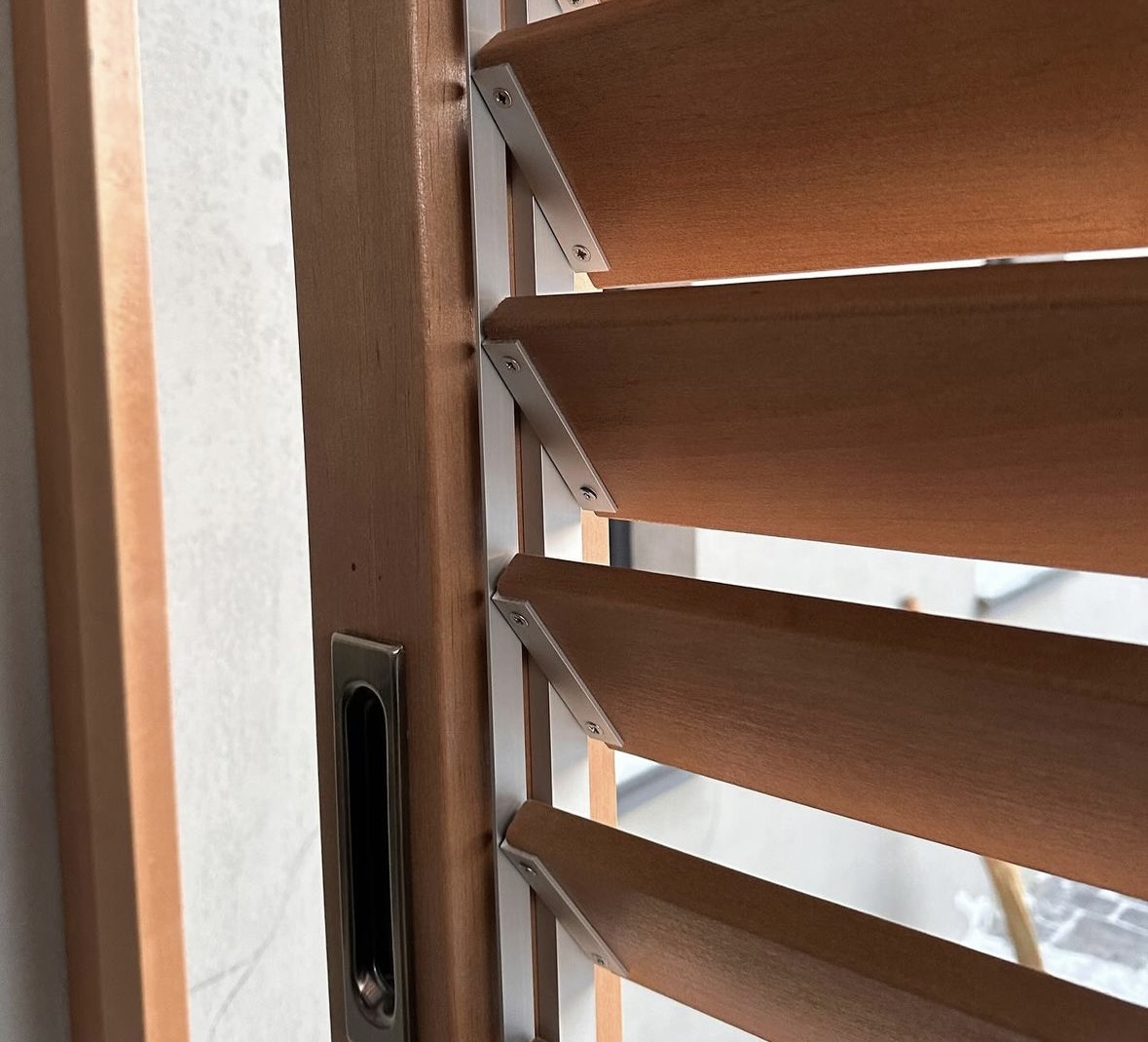 „Feronerie din Aluminiu Meșteri Mari - Jaluzele Terasă și Pereți ...