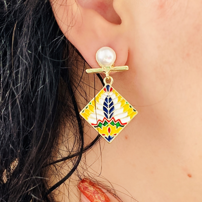Cercei cu Surub Romb Colorat - Cadou Femei | ZURIEVA