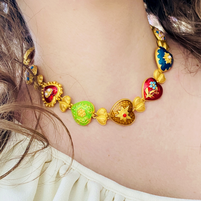 Colier Auriu Inimi Colorate - Coliere Elegante Femei | ZURIEVA