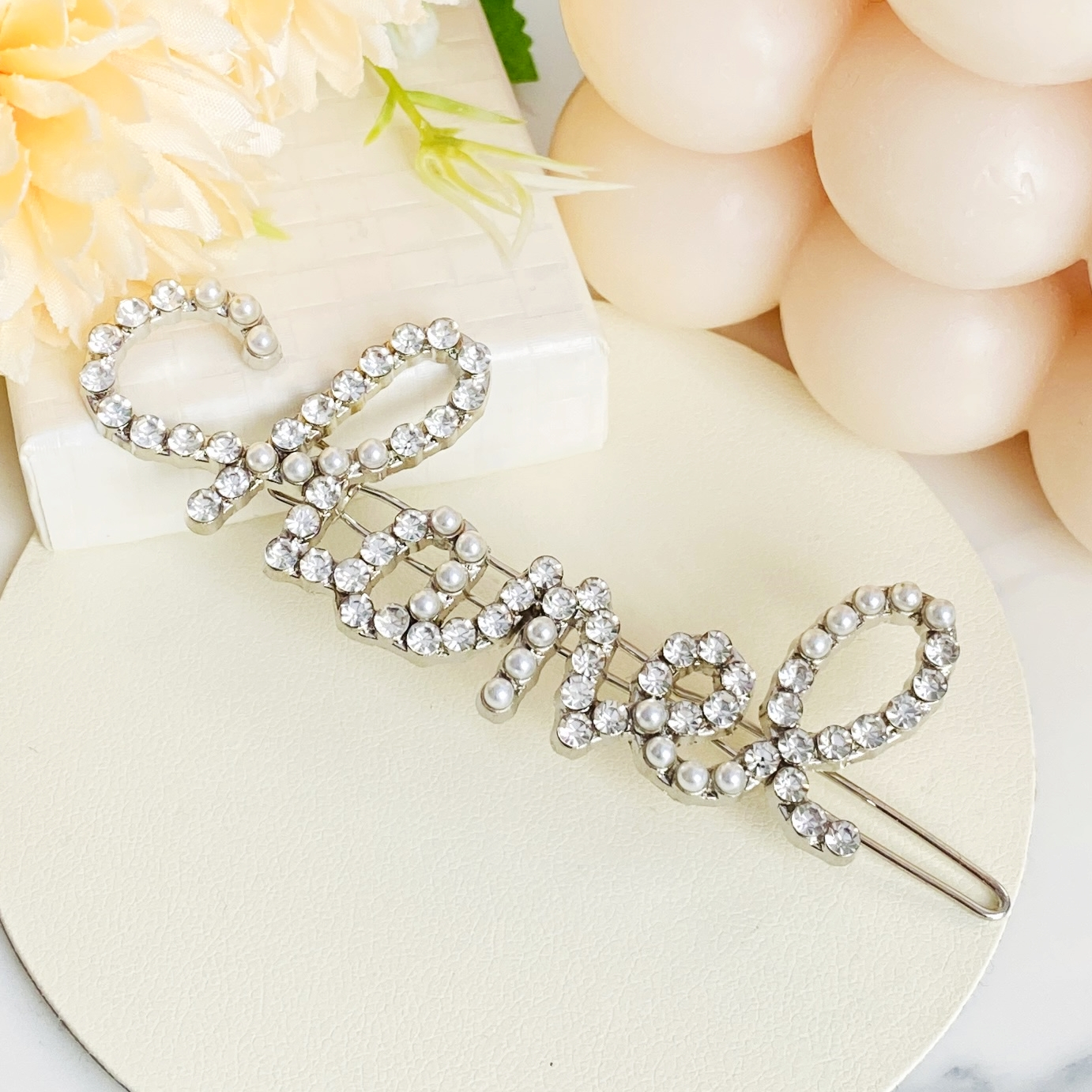 Agrafa de Par Argintie Coco Chane - Accesorii de Par | ZURIEVA