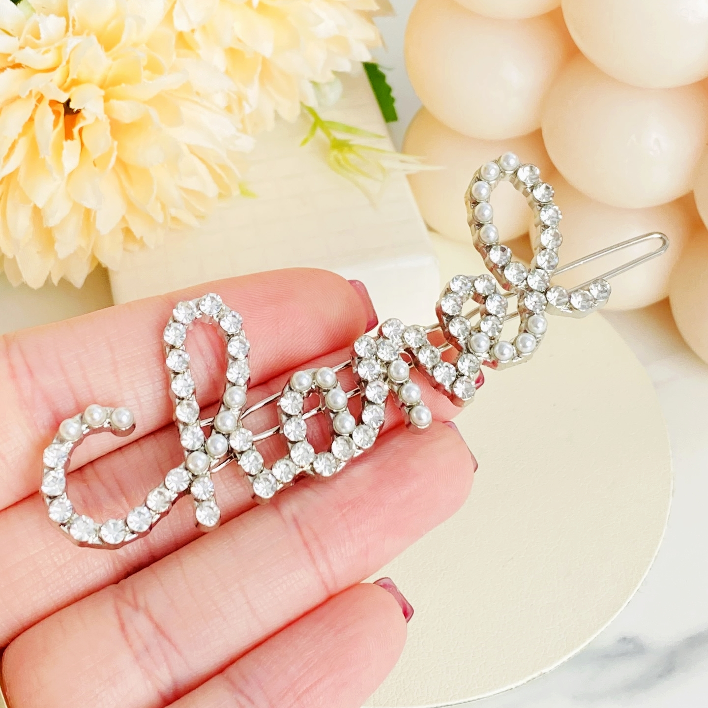 Agrafa de Par Argintie Coco Chane - Accesorii de Par | ZURIEVA