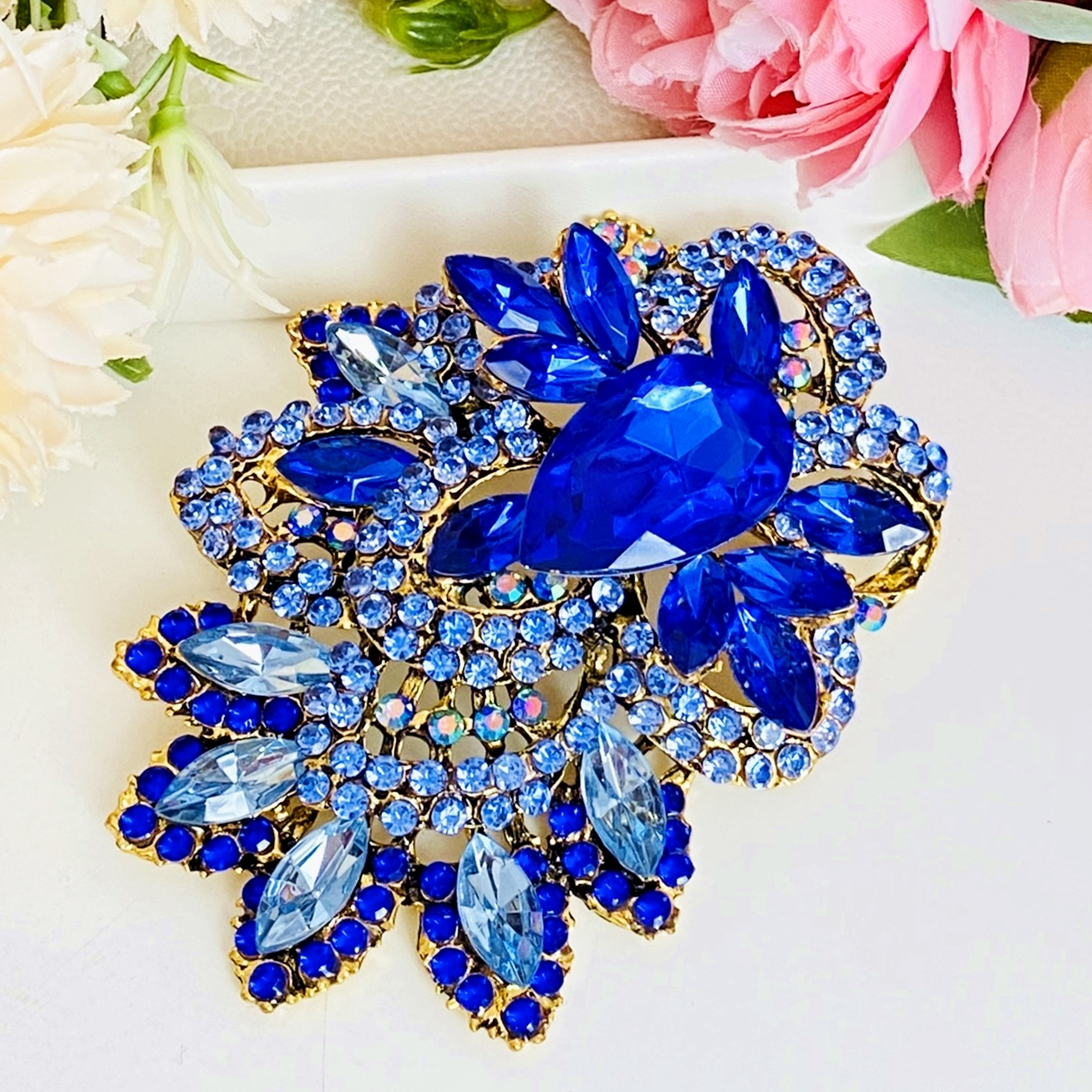 Brosa Mare Cristale Albastre - Brose Elegante | ZURIEVA