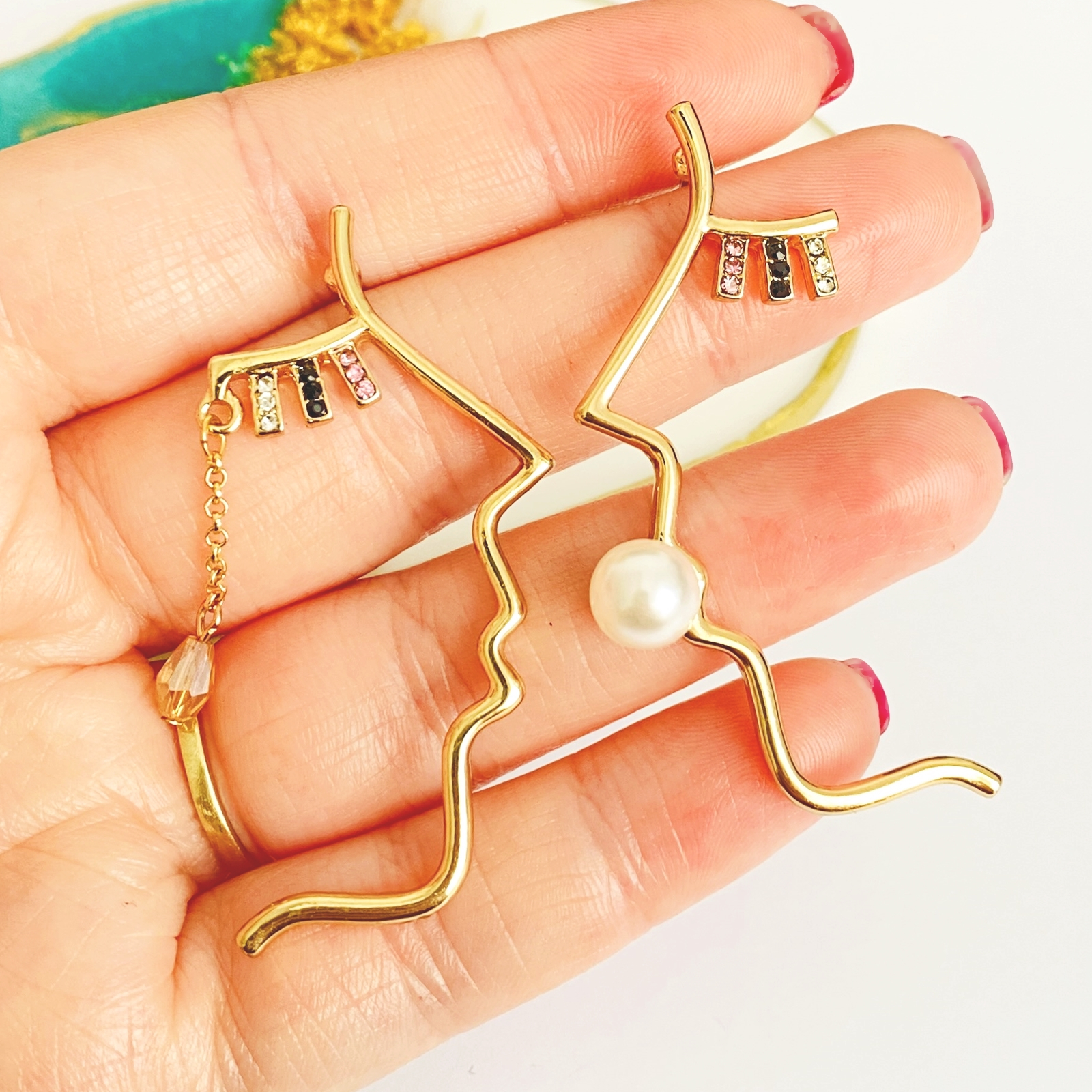 Cercei Aurii Asimetrici Face - Bijuterii Femei | ZURIEVA