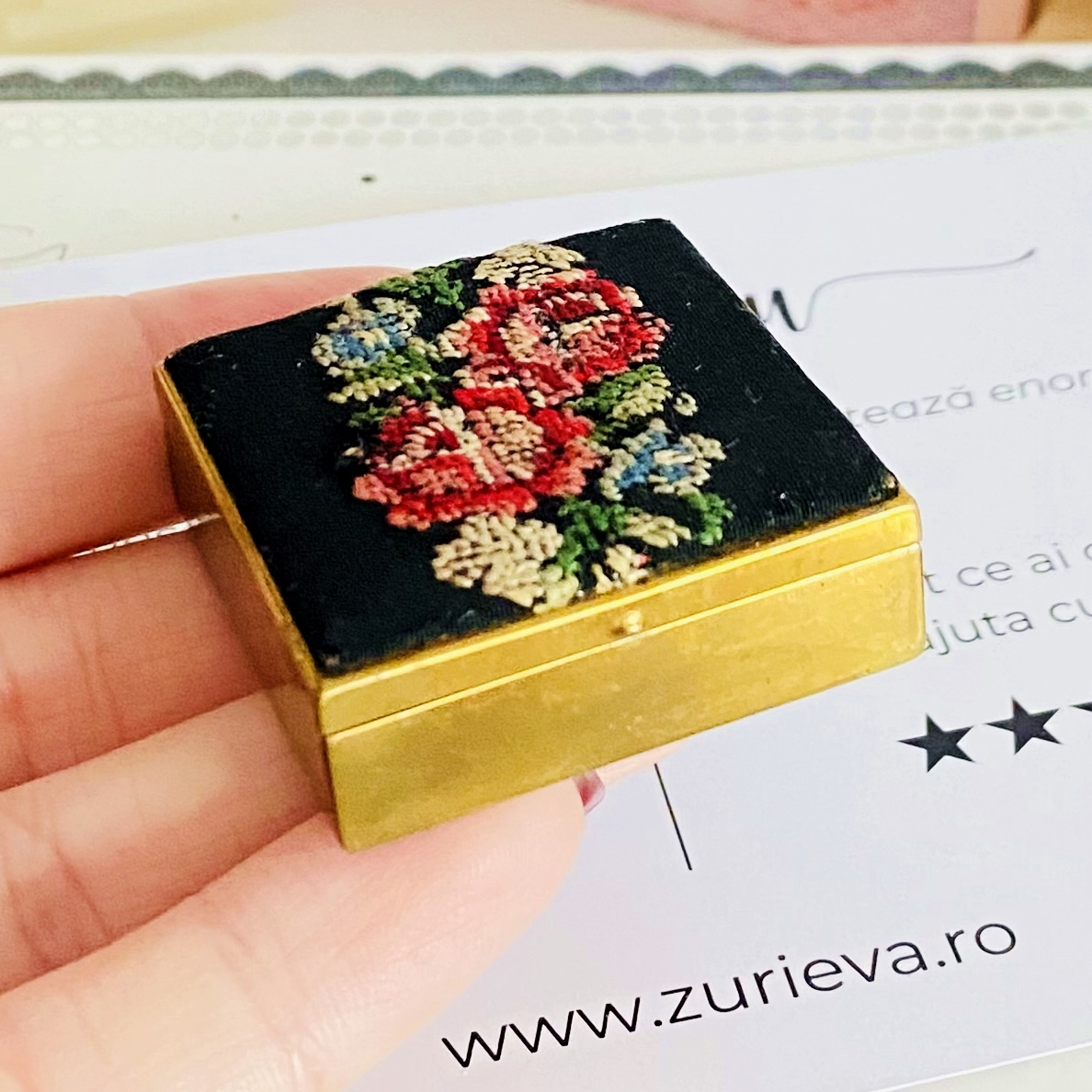 Mini Cutiuta Vintage - Flori Brodate | ZURIEVA